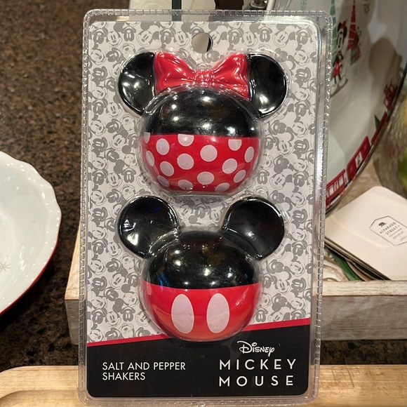 Disney | Kitchen | Disney Salt And Pepper Shakers | Poshmark